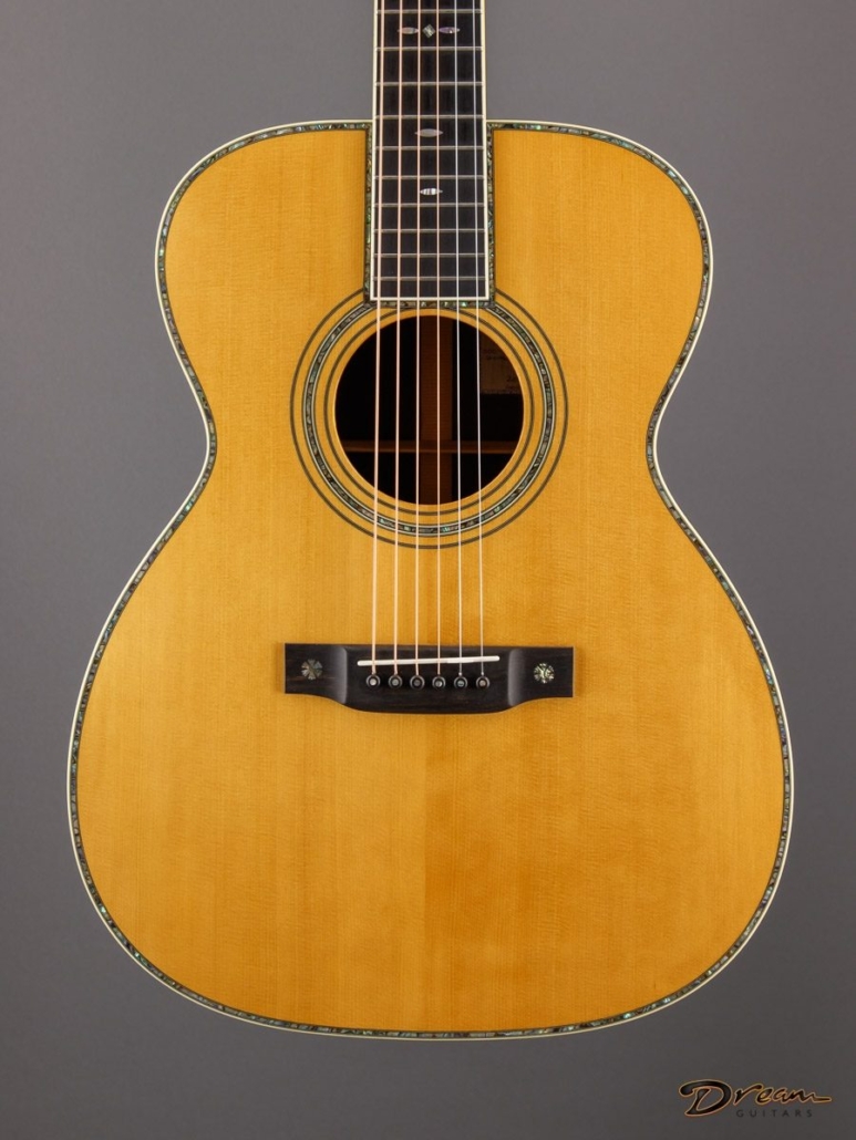 2010 Moonstone 000-42, Cocobolo/Adirondack Spruce - Dream Guitars