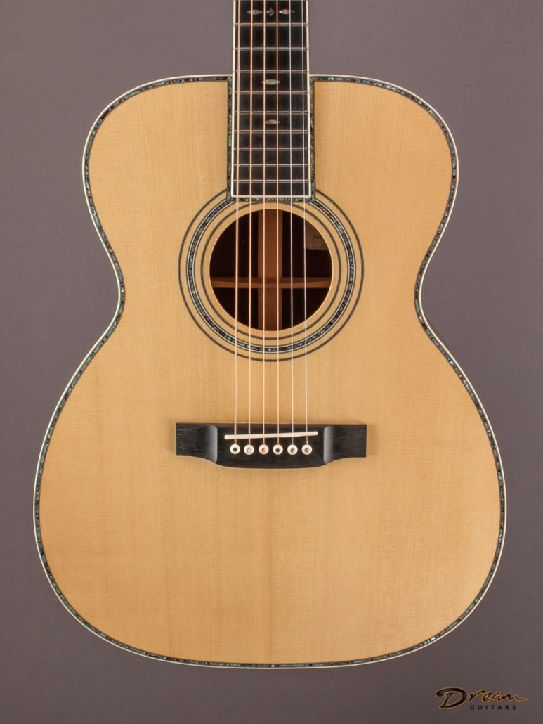 2014 Moonstone 000-42, Brazilian Rosewood/Adirondack Spruce - Dream Guitars