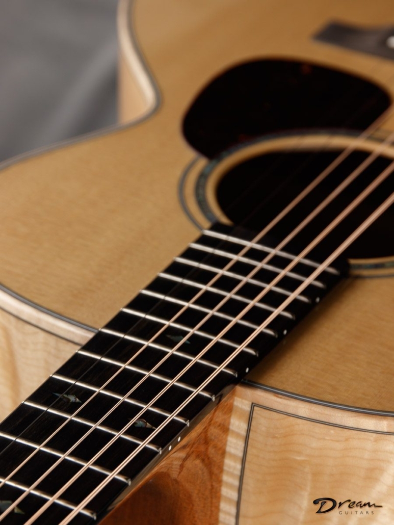 2019 Froggy Bottom M Deluxe, Fiddleback Maple/Sitka Spruce - Dream Guitars