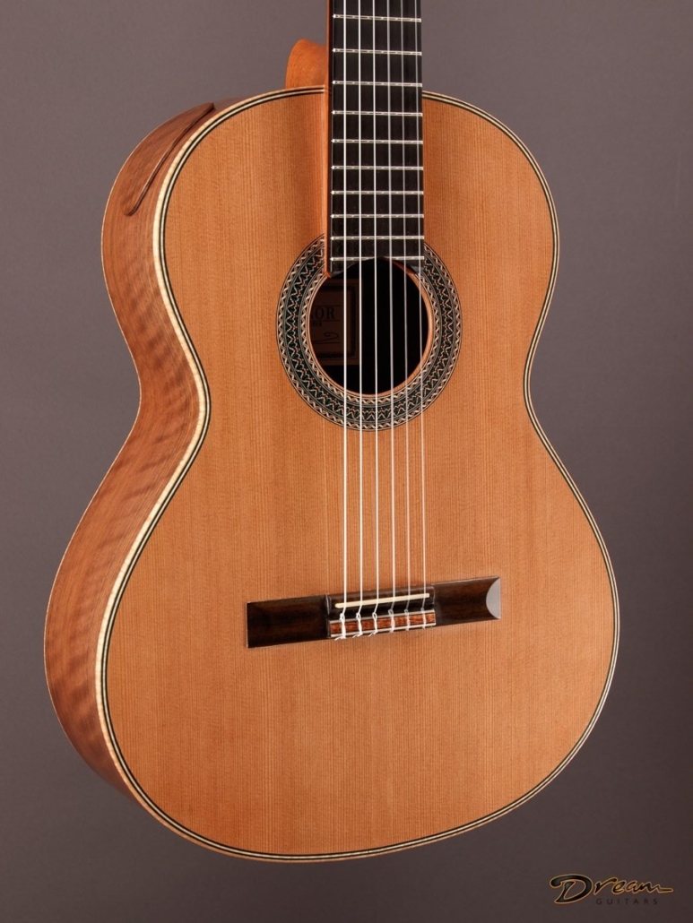 2020 Stephan Connor Everest, Walnut/Cedar - Dream Guitars