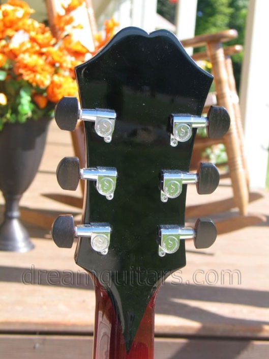 Benedetto Manhattan Flamed Maple/Euro Spruce - Dream Guitars