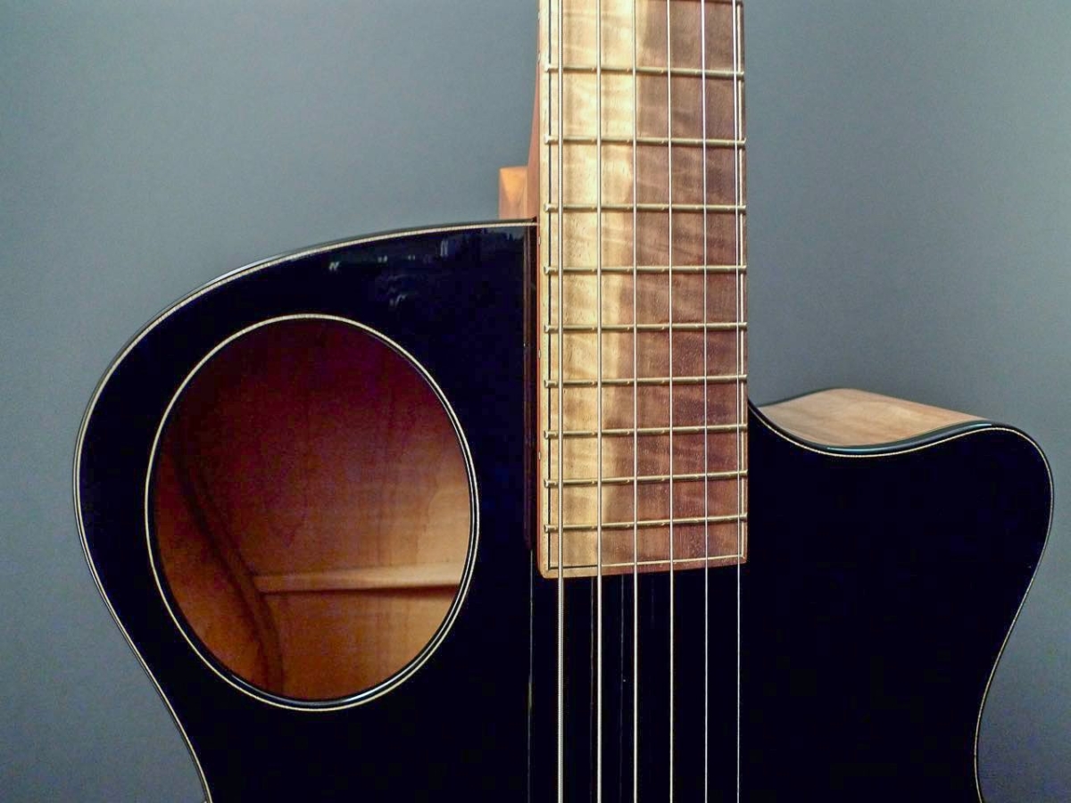 New Martin Keith Auriole Curly Maple/Sitka - Dream Guitars