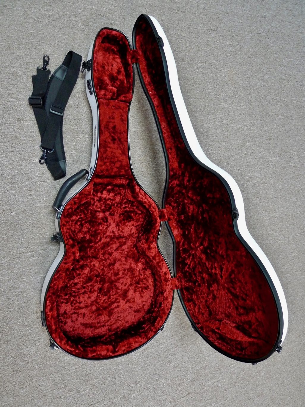 Hoffee Deluxe Carbon Fiber Case, OM/000, White/Red, Includes Padded ...