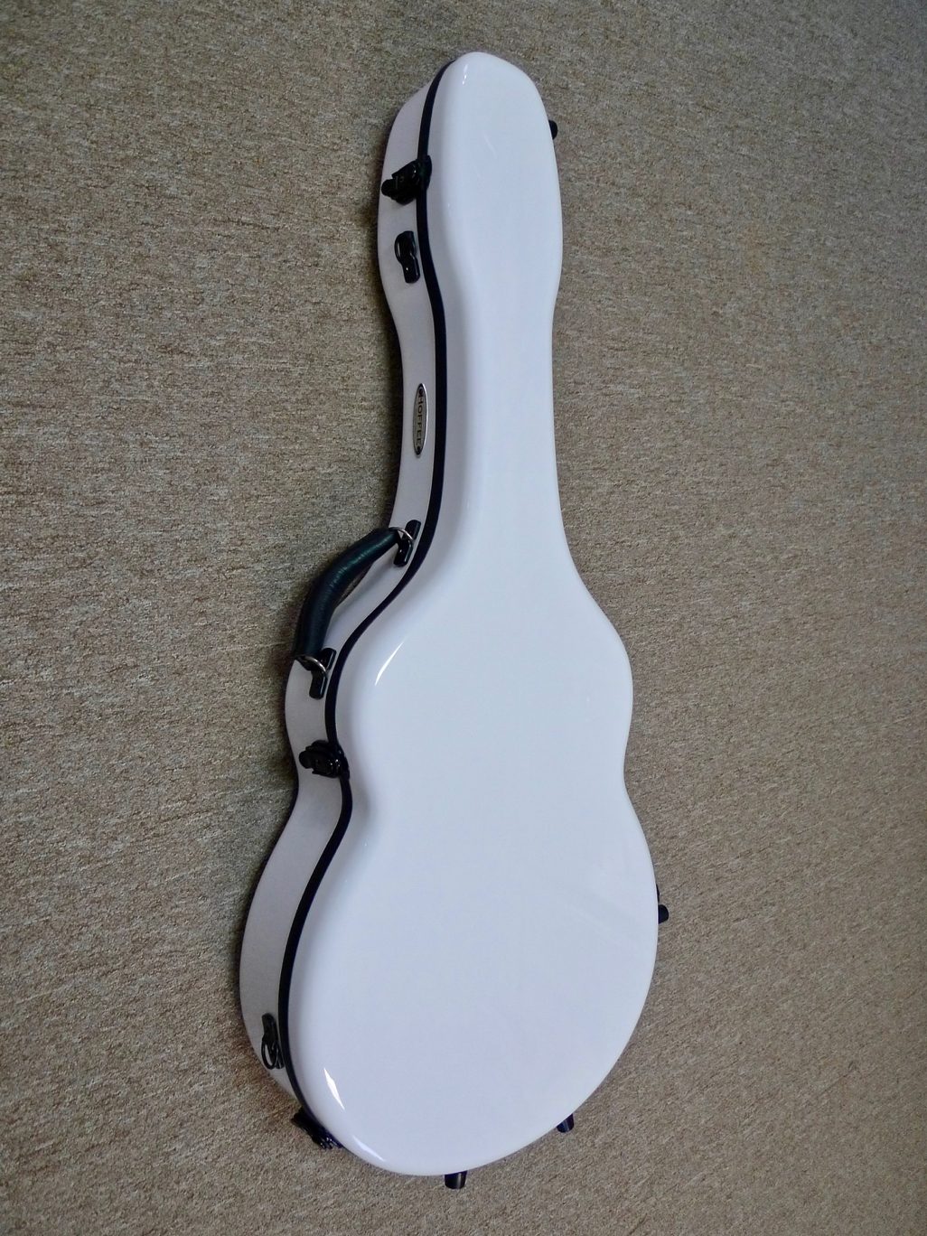 Hoffee Deluxe Carbon Fiber Case, OM/000, White/Red, Includes Padded ...