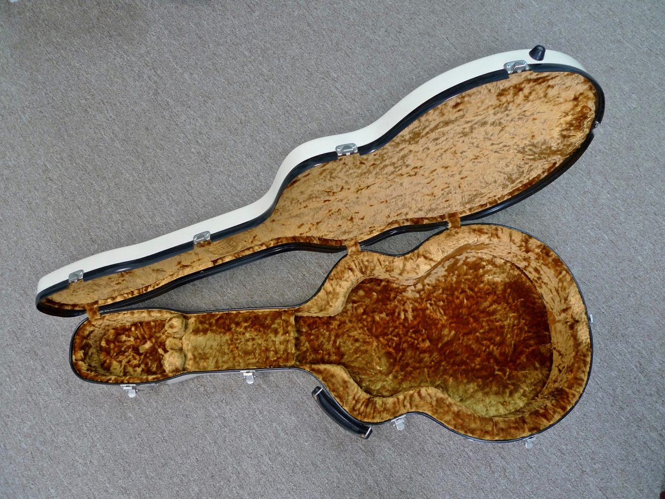 Calton or Main Stage Flight Case - Pre-Owned - Dream Guitars