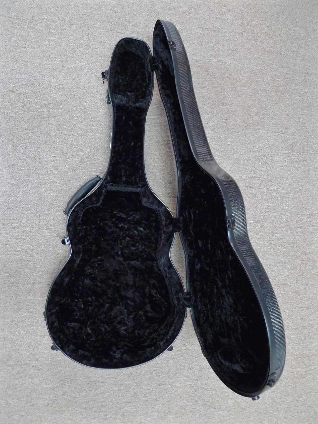 Hoffee Deluxe Carbon Fiber Case, Dreadnought, Black/Black - Dream Guitars