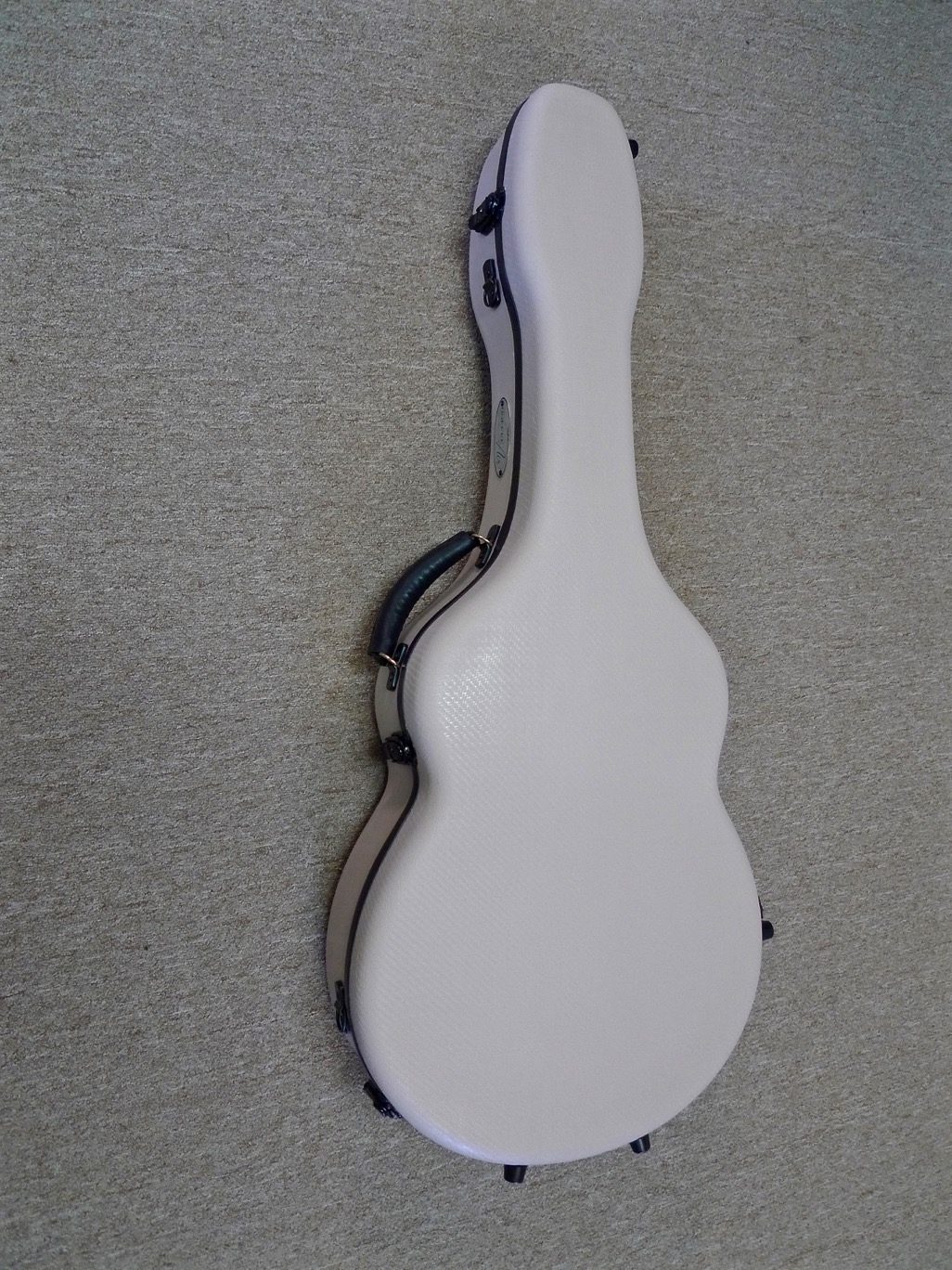 Hoffee Air Carbon Fiber Case, Medium, Tan - Dream Guitars