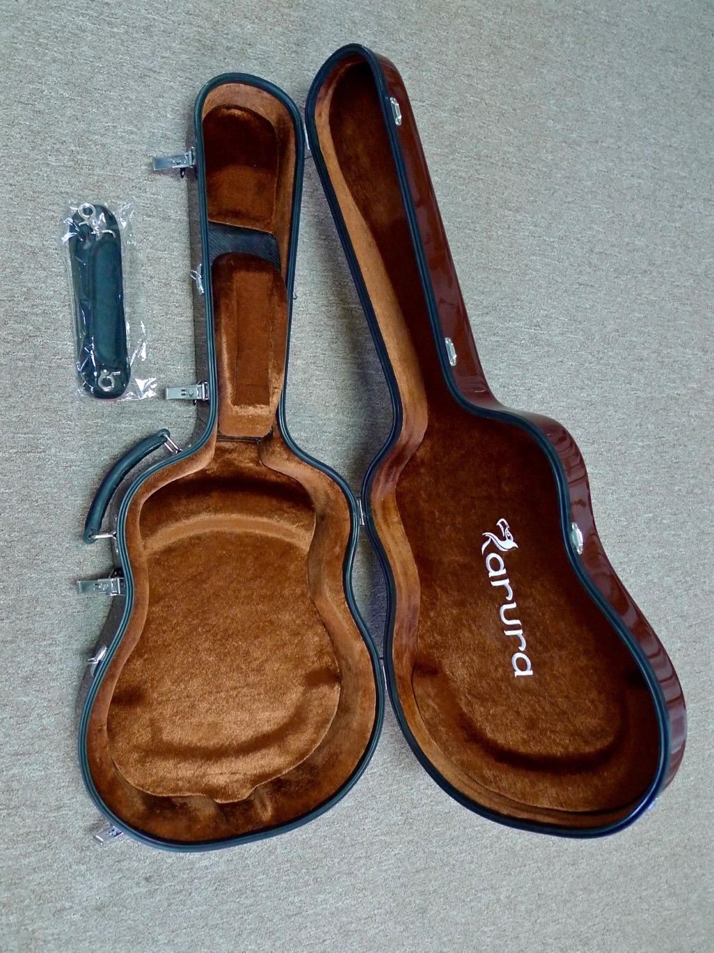 Karura OM Guitar Carbon Fiber Flight Case - Cocoa Brown/Brown - Dream ...