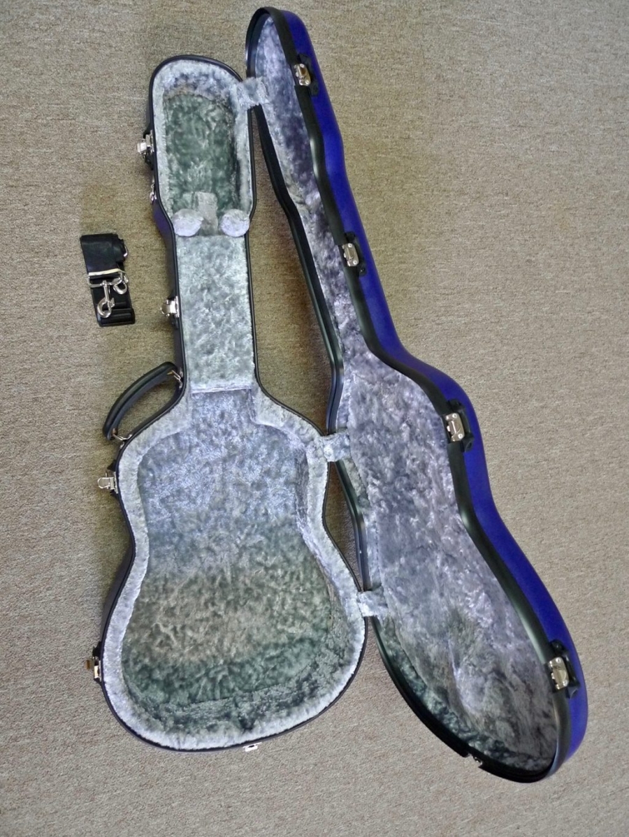 Calton Guitar Cases | Dream Guitars