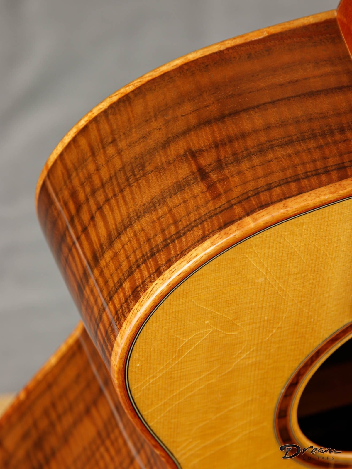 1997 McCollum Meghann, Walnut/German Spruce - Dream Guitars