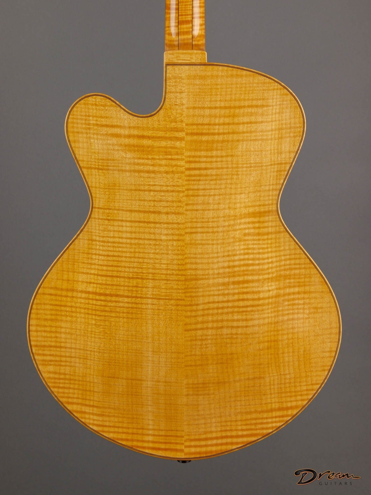 2015 Tom Bills Cremona 16", Curly Maple/Sitka Spruce - Dream Guitars