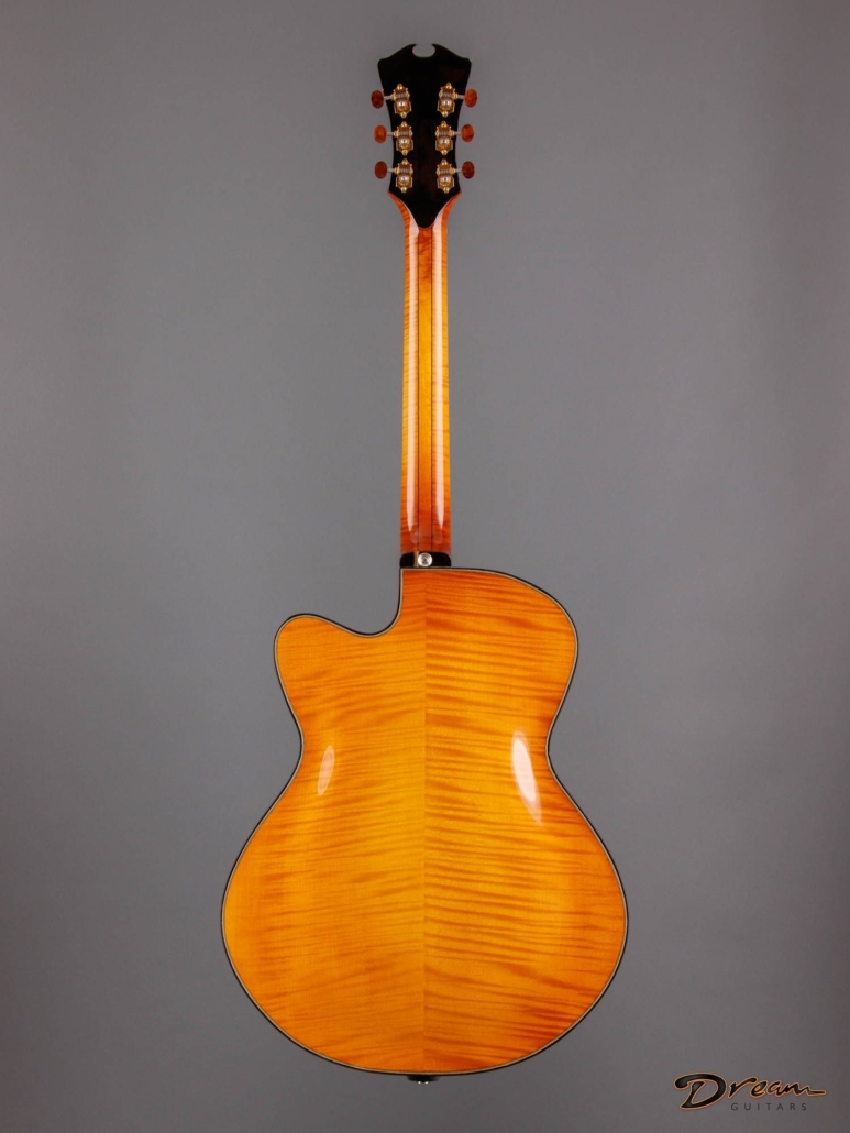 2017 Comins Salutation Archtop, Flamed Maple/Sitka Spruce - Dream Guitars