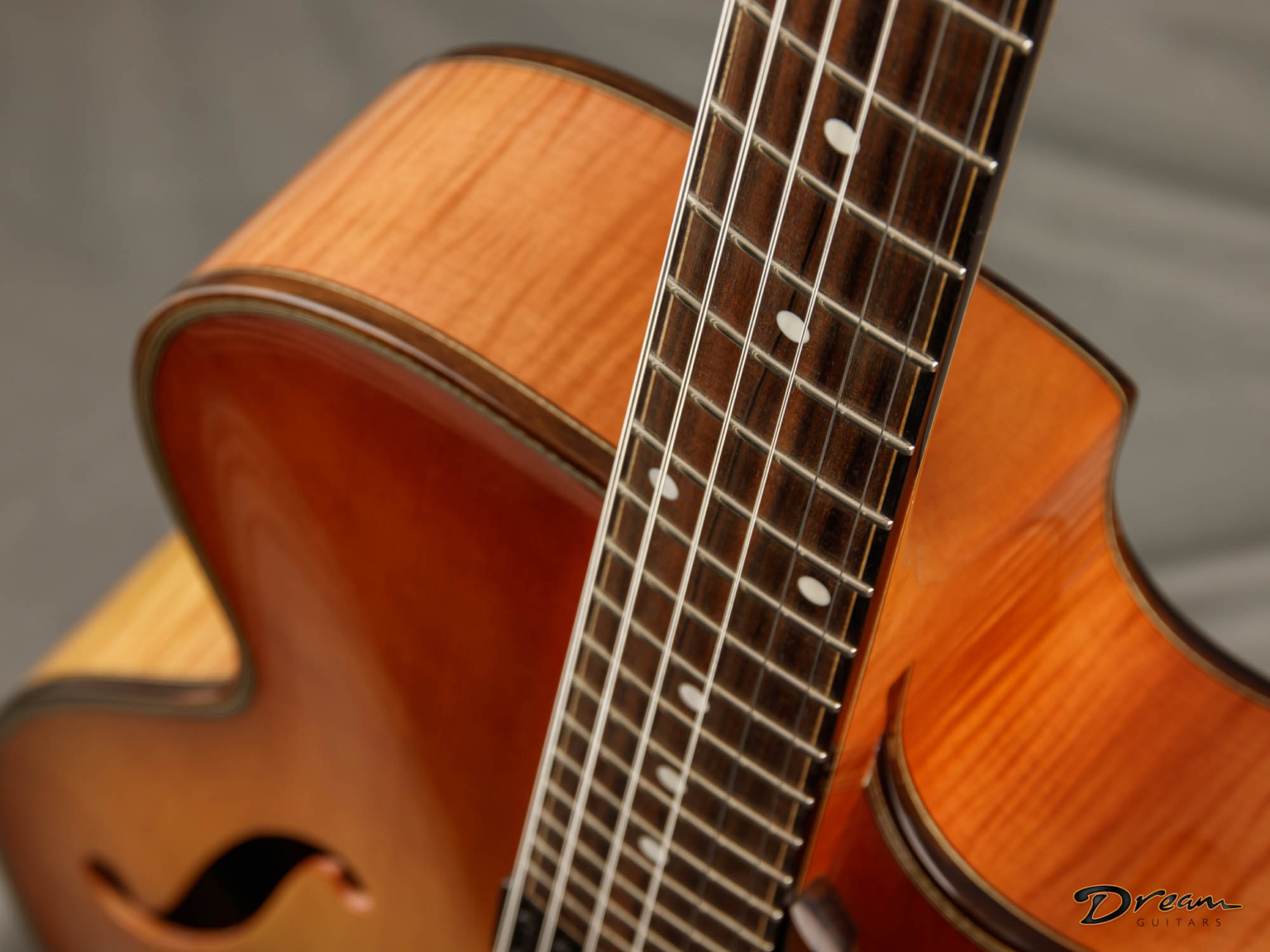 2017 Monteleone Speciale, Maple/Spruce - Dream Guitars