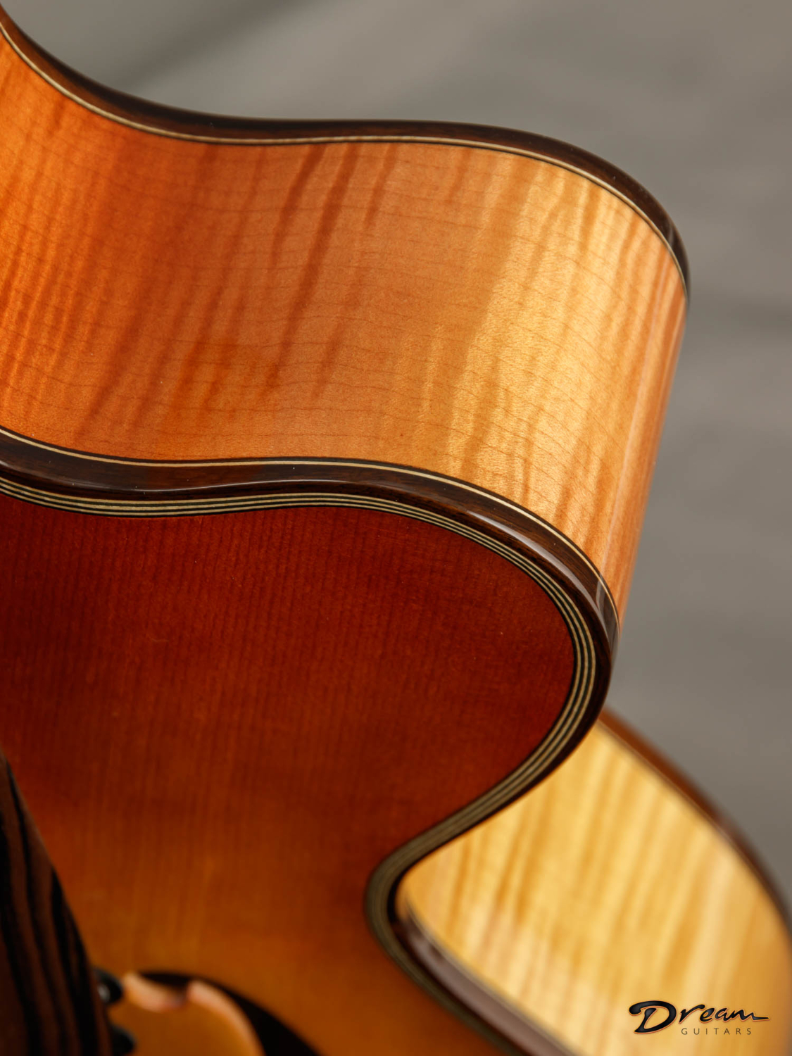 2017 Monteleone Speciale, Maple/Spruce - Dream Guitars