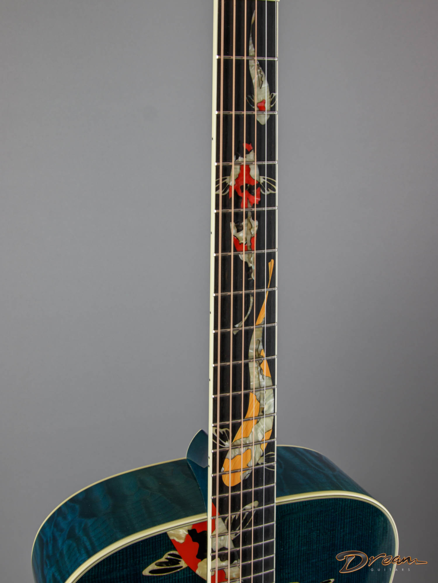 2001 Taylor "Living Jewels," Maple/Spruce Like Taylor Swift's - Dream Guitars