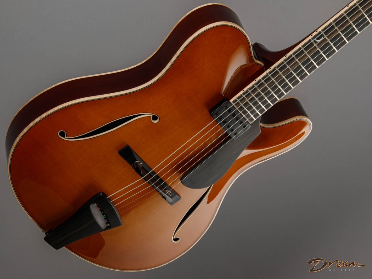 Brand New Tim Bram Archtop, The Tribute, Mahogany/Spruce - Dream Guitars