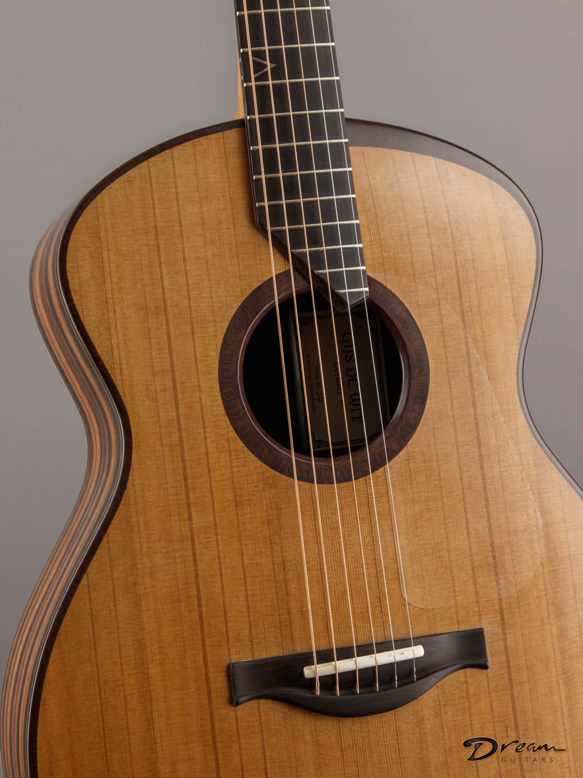 Brand New de Wit 15", Macassar Ebony/Sinker Red Cedar - Dream Guitars