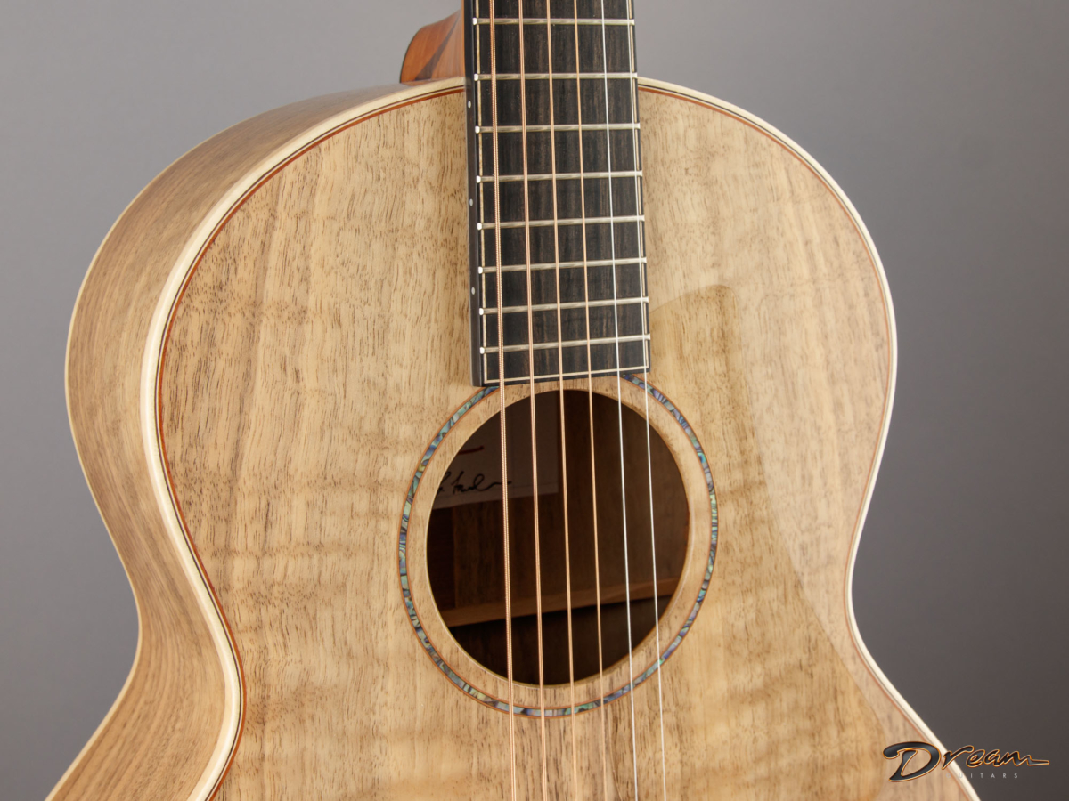 2019 Lowden S-35 W, All Figured Walnut - Dream Guitars