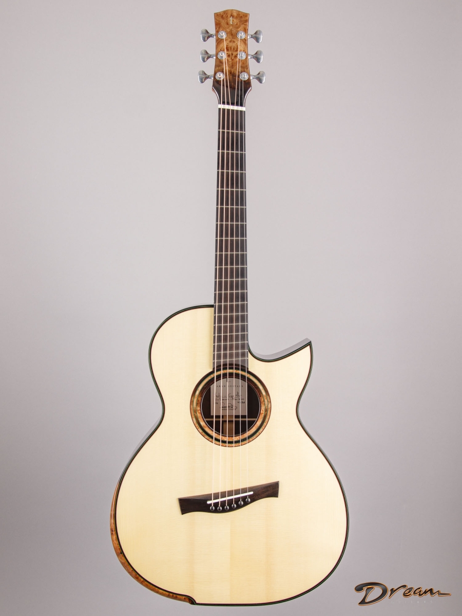 2022 Taran Tirga Mhor, Brazilian Rosewood/Italian Spruce - Dream Guitars